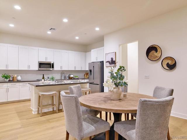 789 Michael Ct