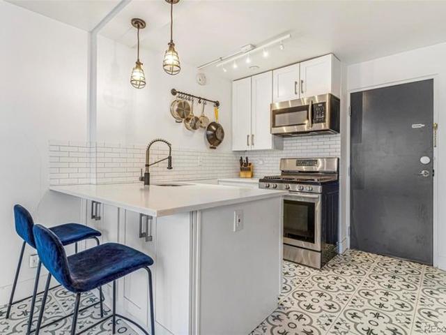 789 N Clarkson St Apt 406, Denver, CO 80218