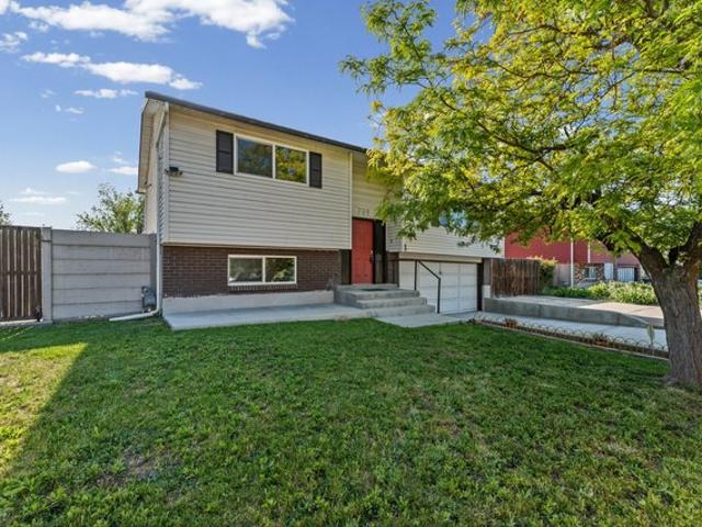 789 N Sir Philip Dr W, Salt Lake City, UT 84116