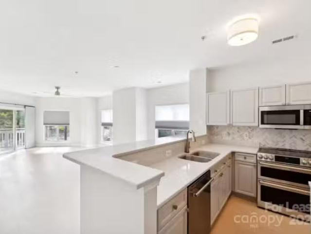 789 Peninsula Drive, Davidson, NC 28036