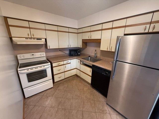 78 10th St E Unit 401, Saint Paul, MN 55101