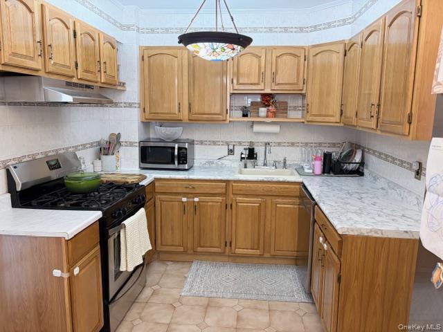 78 18 65th Street | Compass