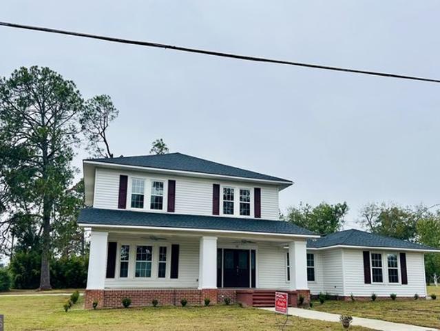 78 2nd Ave, McRae Helena, GA 31055