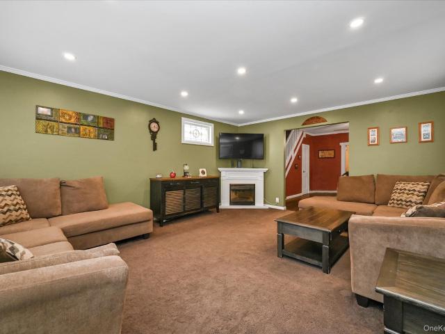 78 33 64th Street