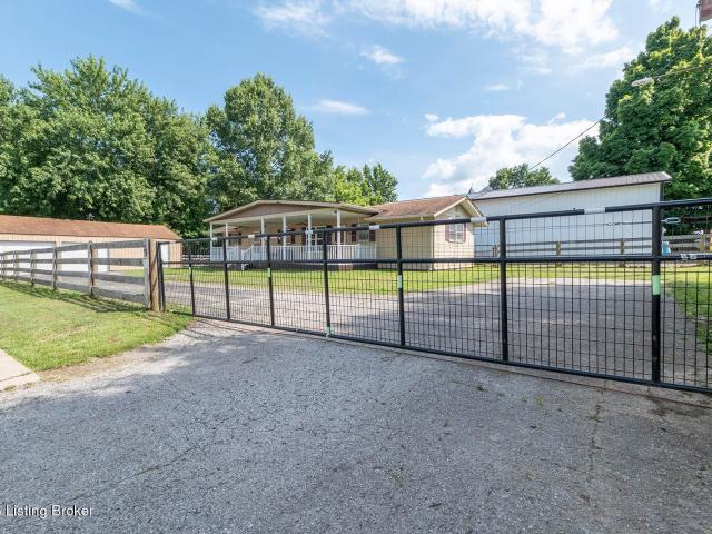78 Thorne Heights