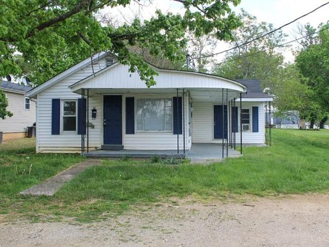 78 Third St, Peebles, OH 45660