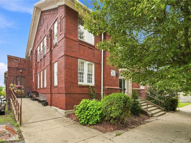 78 W Maiden Street
