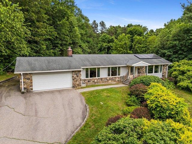 78 Woodstock Dr, Manchester, CT 06042