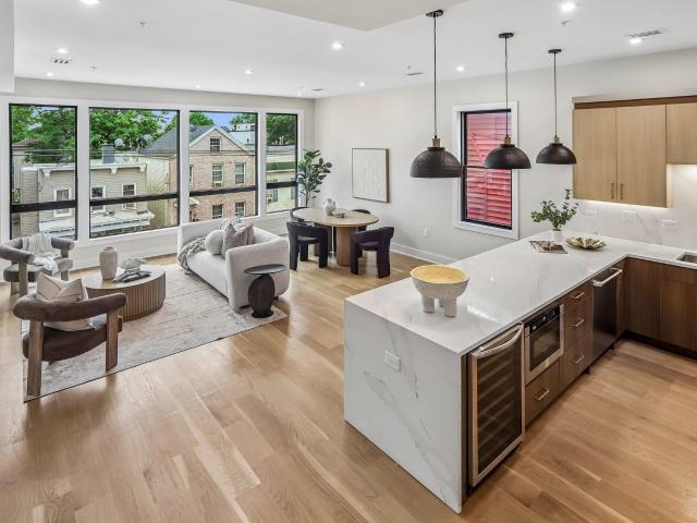 78 Zabriskie St # 3