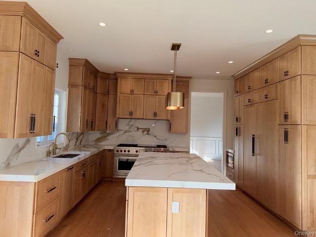 78 Abu Mousa Drive