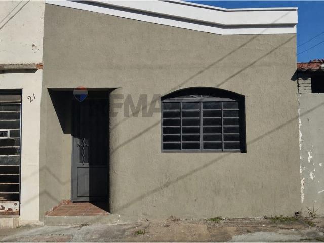 78 Área Útil Casa Alugar, 2 Dormitórios localizado em Rua Coronel Delfino, 23 Próximo ao Campo do Juventus Centro, Capivari, São Paulo, 13360049 | Brasil
