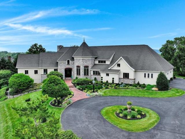 78 Autumn Leaf Ln, Manheim, PA 17545