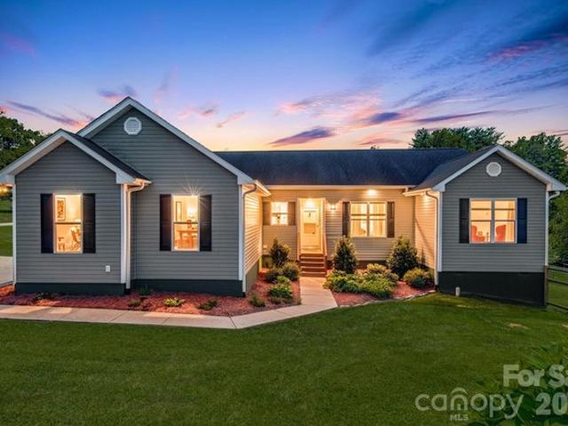 78 Bear Creek Hills Dr, Leicester, NC 28748