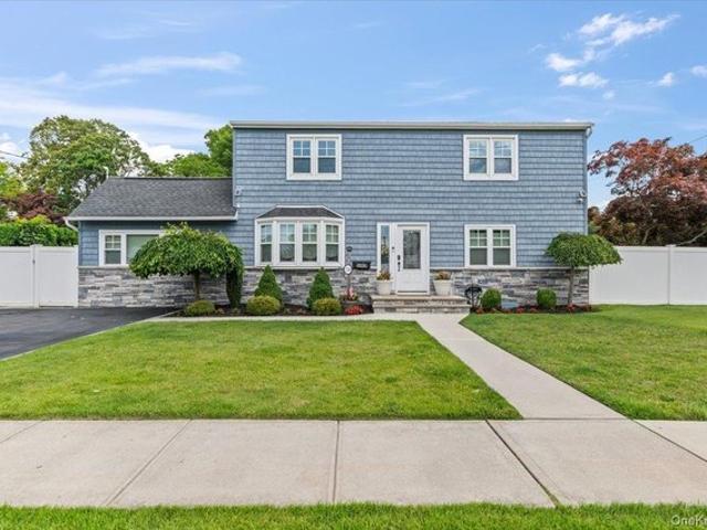 78 Broadway, Bethpage, NY 11714