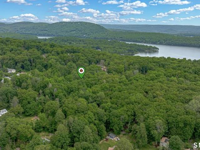 78 Candle Hill Rd, New Fairfield, CT 06812