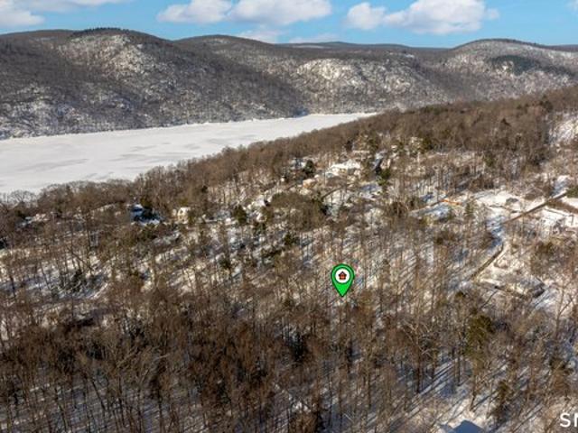 78 Candle Hill Rd, New Fairfield, CT 06812