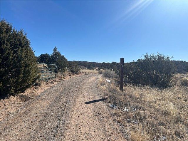 78 Calle Josephina, Santa Fe, NM 87506