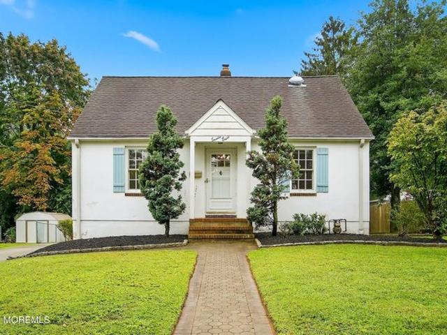 78 Clinton Ave, Eatontown, NJ 07724