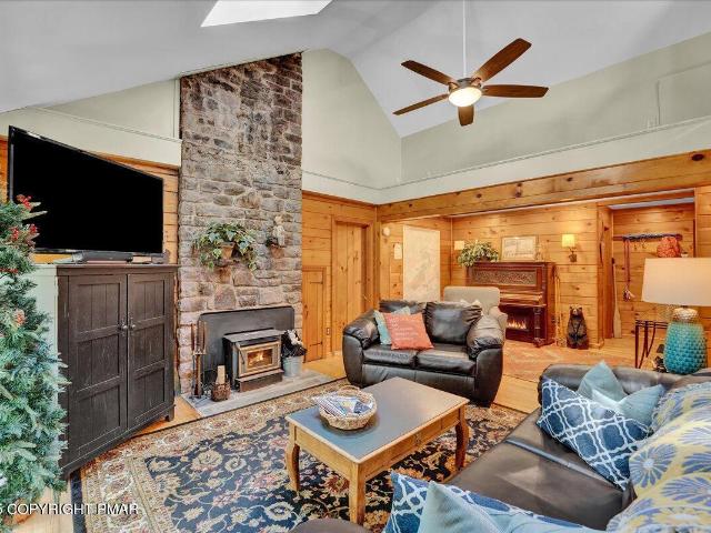 78 Crest Drive