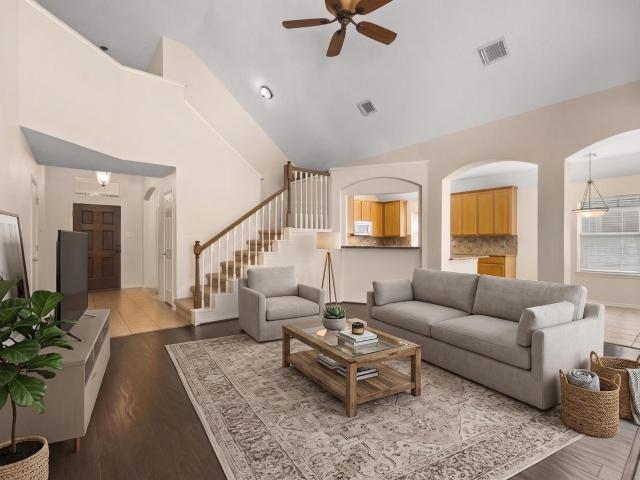 78 E Hobbit Glen Drive