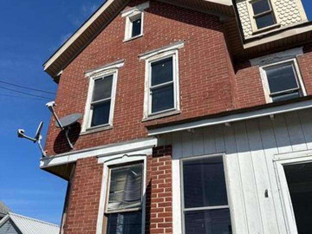 78 E York St, Biglerville, PA 17307