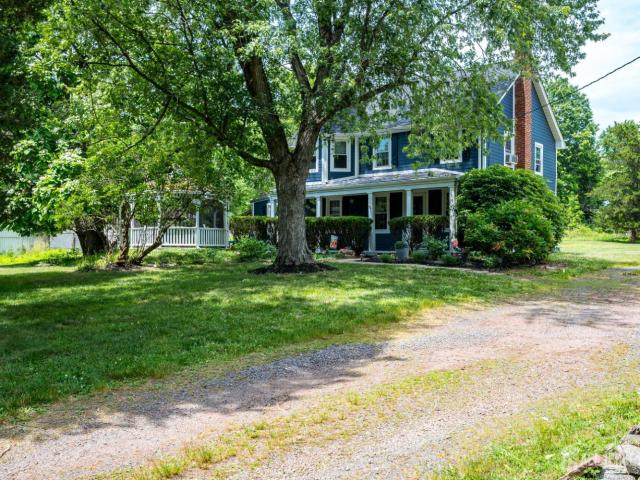 78 Falcon Road