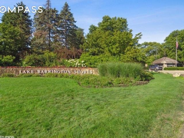 78 Foxwood Ln C, Lake Barrington, IL