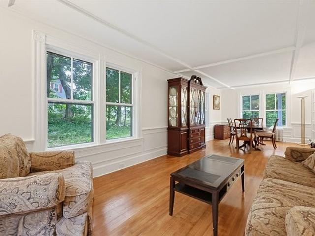 78 Franklin St, Wrentham, MA 02093