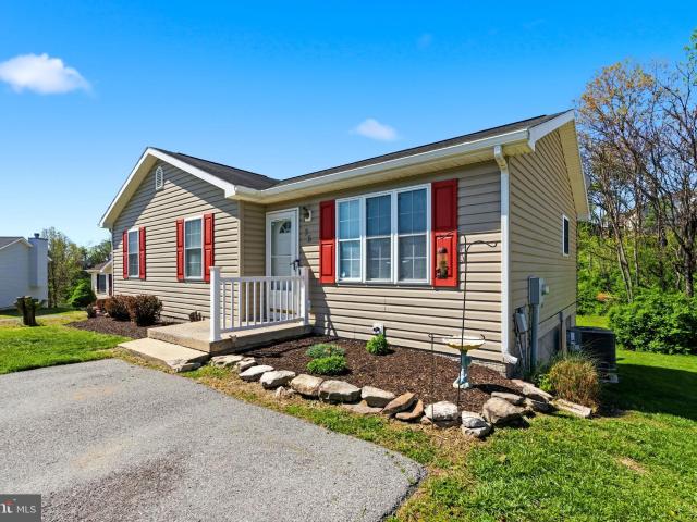 78 Gemini Ct, Martinsburg, WV 25404 | MLS #WVBE2050 | Compass