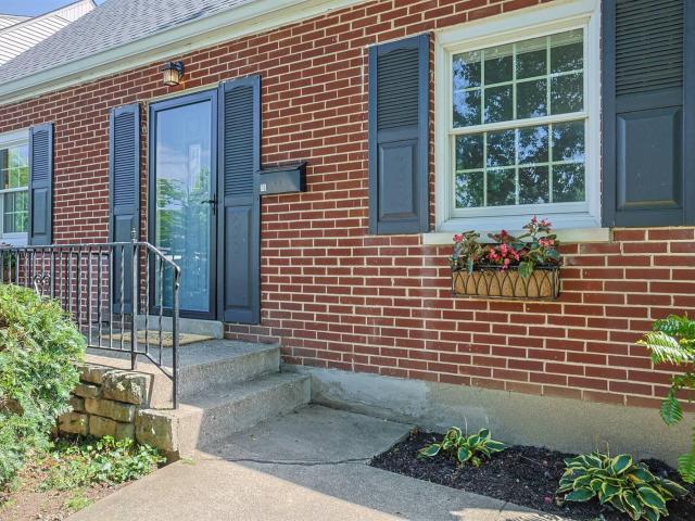 78 Greenbriar Avenue