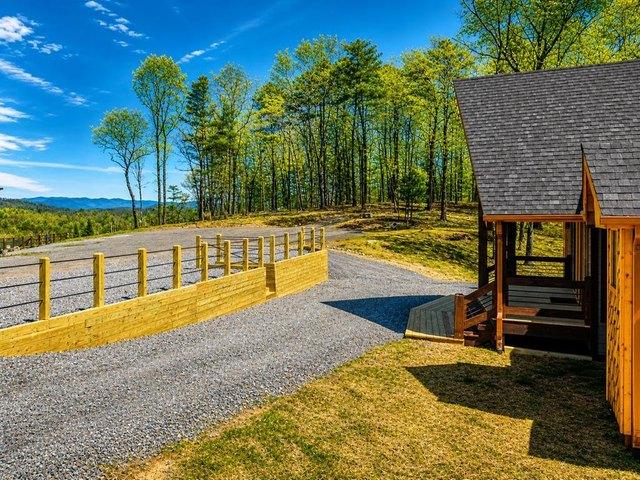 78 Hilltop Way, Mineral Bluff, GA 30599