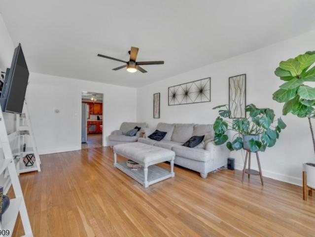 78 Joseph St