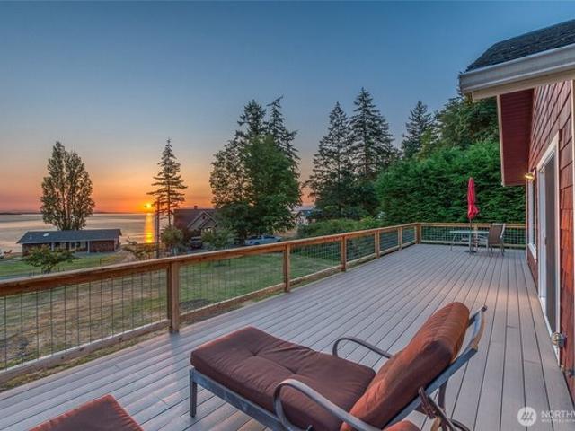 78 Lodge Ln, Orcas Island, WA 98245