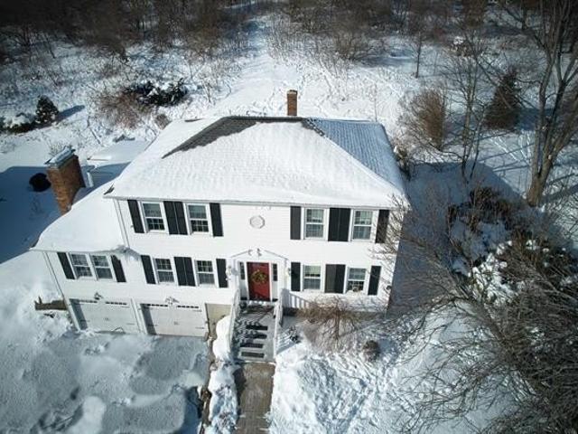 78 Lynwood Ln, Manchester, NH 03109
