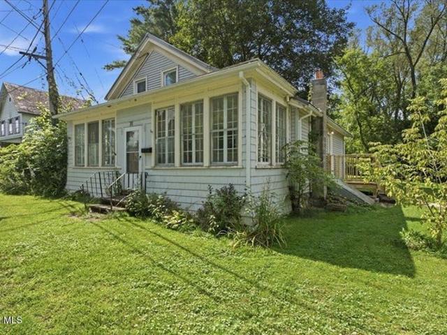 78 Mechanic St, Hoosick Falls, NY 12090