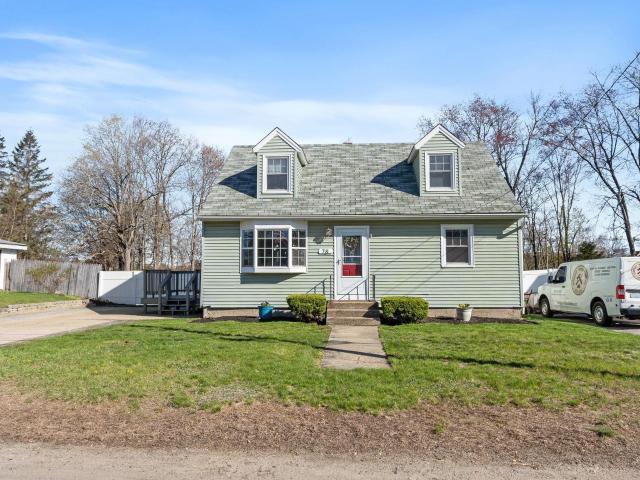 78 Norcross St, Manchester, NH 03109 | MLS #5085 | Compass