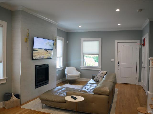 78 Orchard Avenue 76