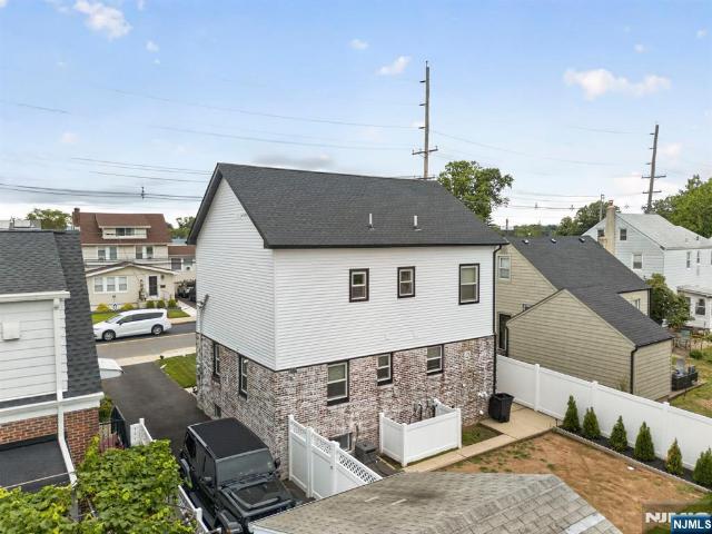 78 Schuyler Avenue