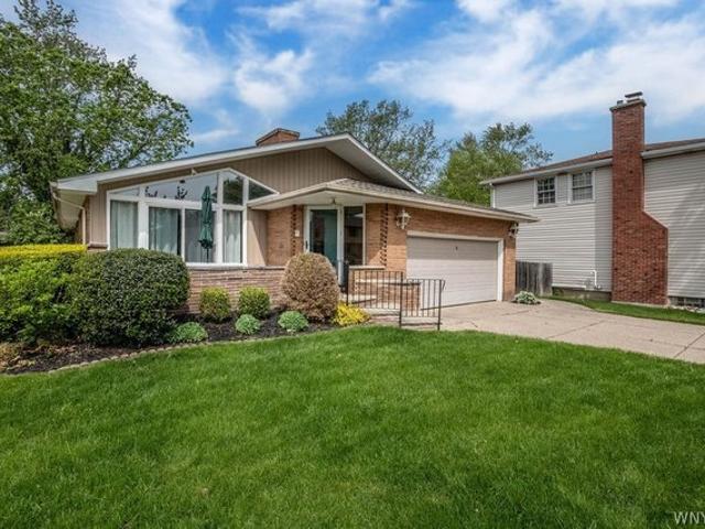 78 Snug Haven Ct, Tonawanda, NY 14150