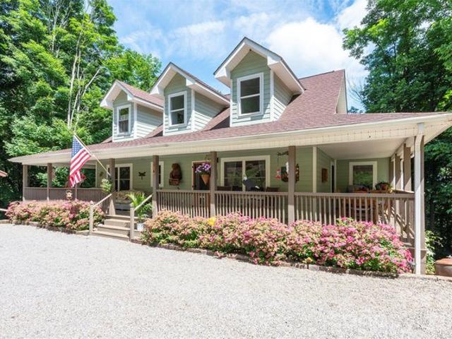 78 Spellbound Rd, Waynesville, NC 28785