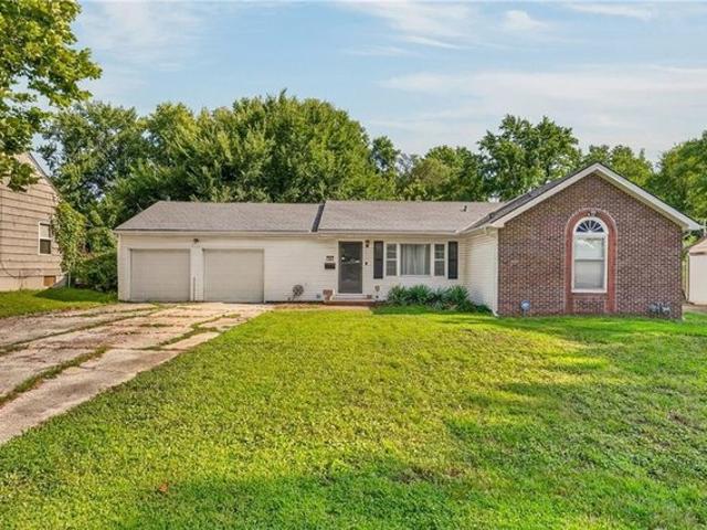 7904 E 87th St, Raytown, MO 64138