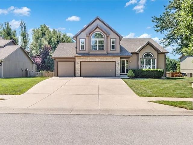 7905 NE 112th St, Kansas City, MO 64157