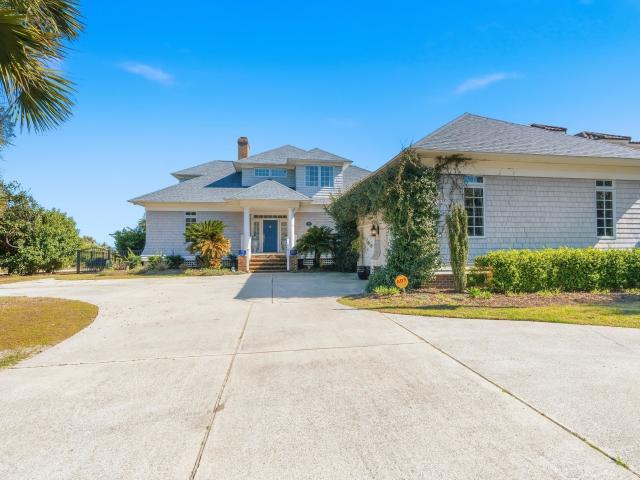 7906 Beach Dr