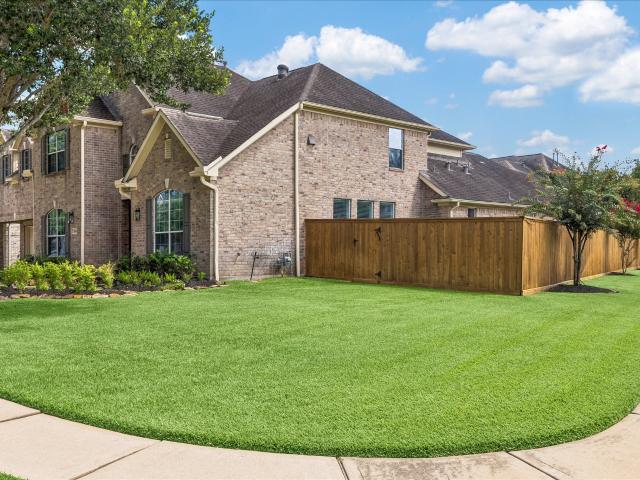 7906 emerald haven drive