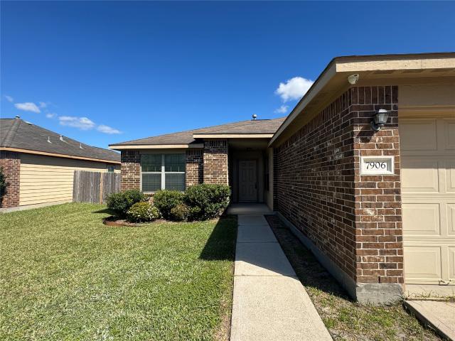 7906 Emerald Oak Drive
