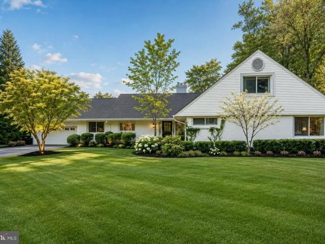 7906 Long Meadow Rd, Pikesville, MD 21208