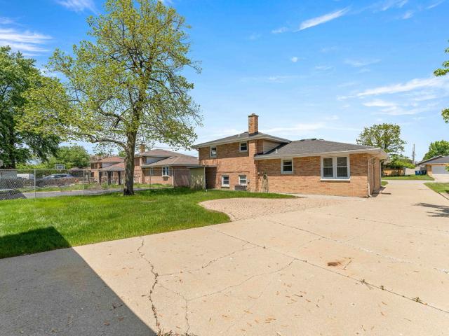 7907 W 74th Street