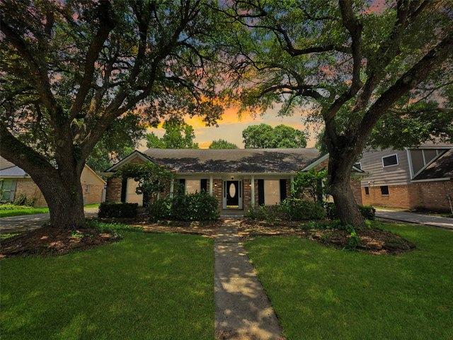 7907 12th Fairway Ln, Humble, TX 77346
