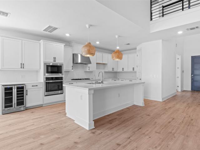 7909 Edmondson Bnd, Austin, TX 78744 | MLS #3402 | Compass