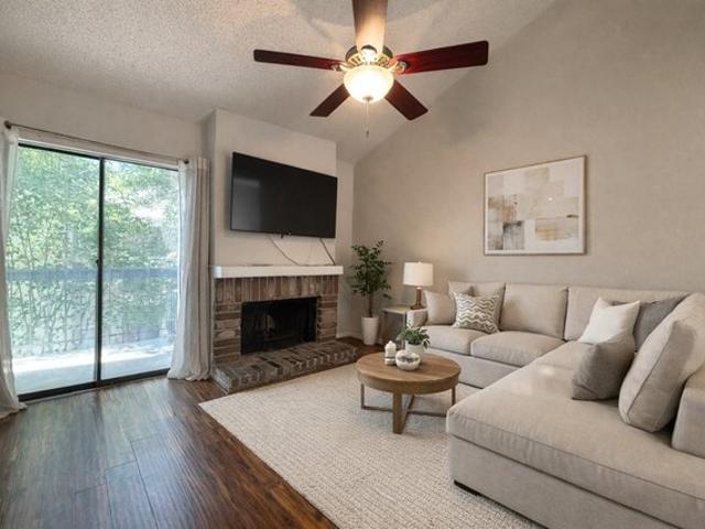 7900 N Stadium Dr Apt 32, Houston, TX 77030